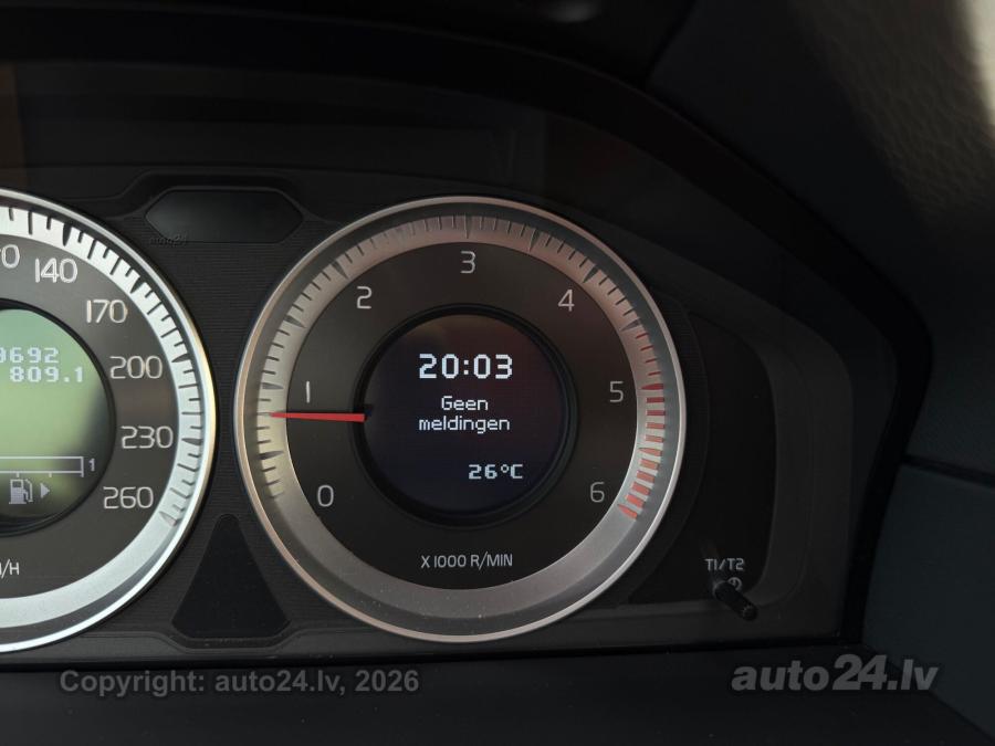 Volvo XC70 2012 Tallina, ar dzinēja tilpumu 2.00 L un nobraukumu 319 tūkst. km par 9690 €, foto 21 vietnē AUTOMOTO.COM.LV