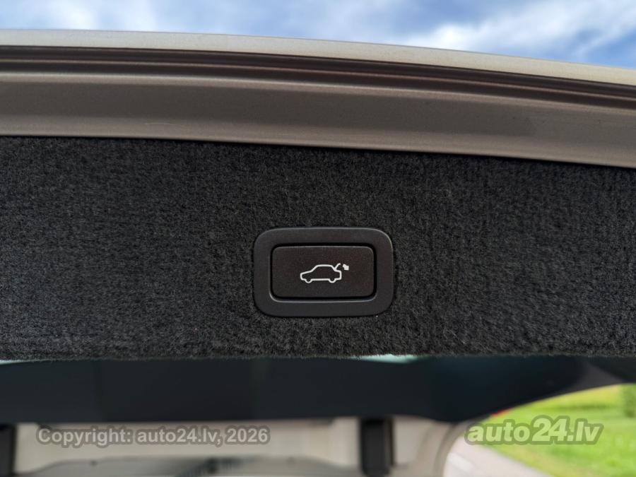 Volvo XC70 2012 Tallina, ar dzinēja tilpumu 2.00 L un nobraukumu 319 tūkst. km par 9690 €, foto 23 vietnē AUTOMOTO.COM.LV