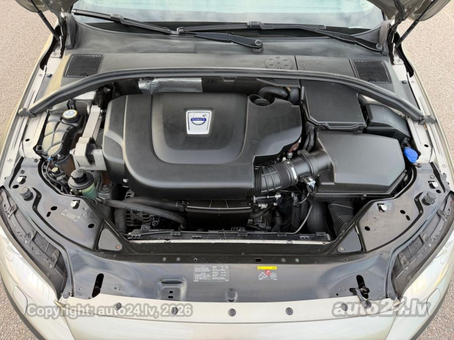 Volvo XC70 2012 Tallina, ar dzinēja tilpumu 2.00 L un nobraukumu 319 tūkst. km par 9690 €, foto 25 vietnē AUTOMOTO.COM.LV