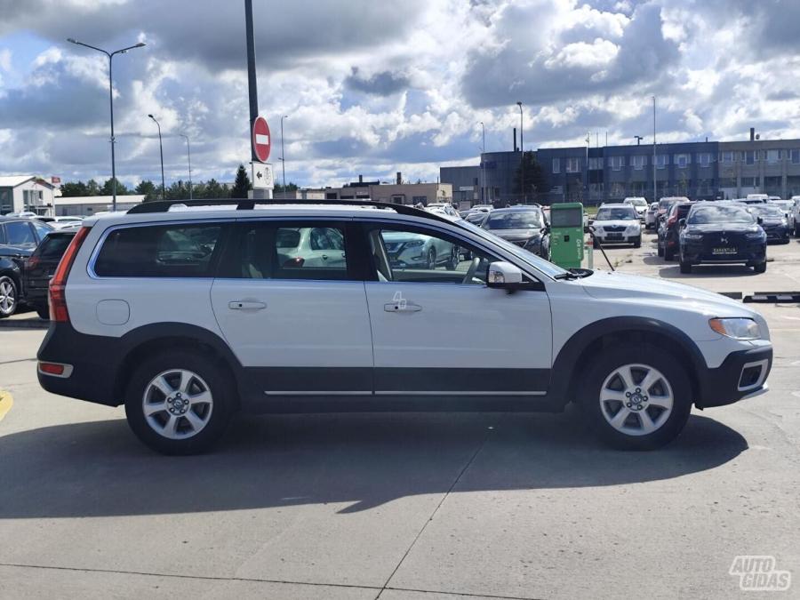 Volvo XC70 2012 in Siauliai, with an engine capacity of 3.20 L and mileage of 170 thousand km for 6200 €, photo 7 on AUTOMOTO.COM.LV