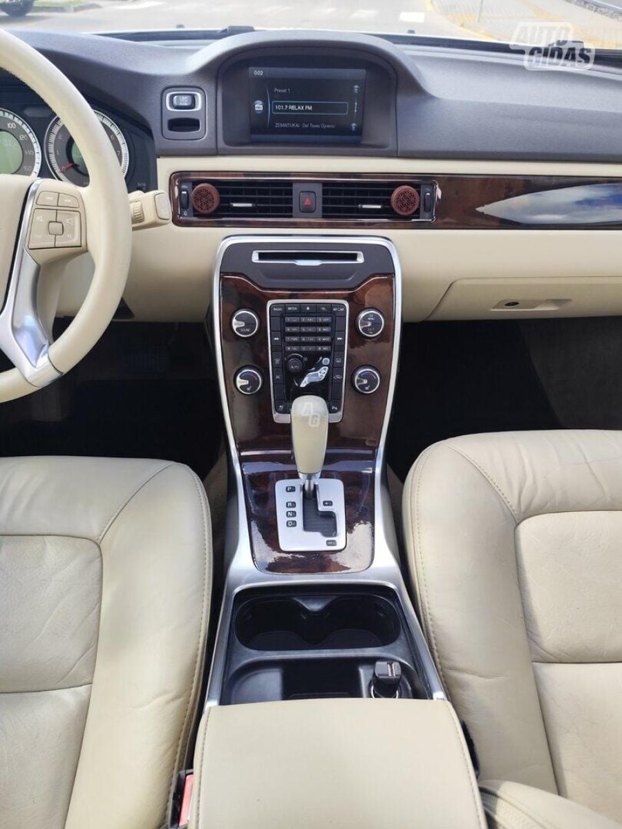 Volvo XC70 2012 in Siauliai, with an engine capacity of 3.20 L and mileage of 170 thousand km for 6200 €, photo 10 on AUTOMOTO.COM.LV