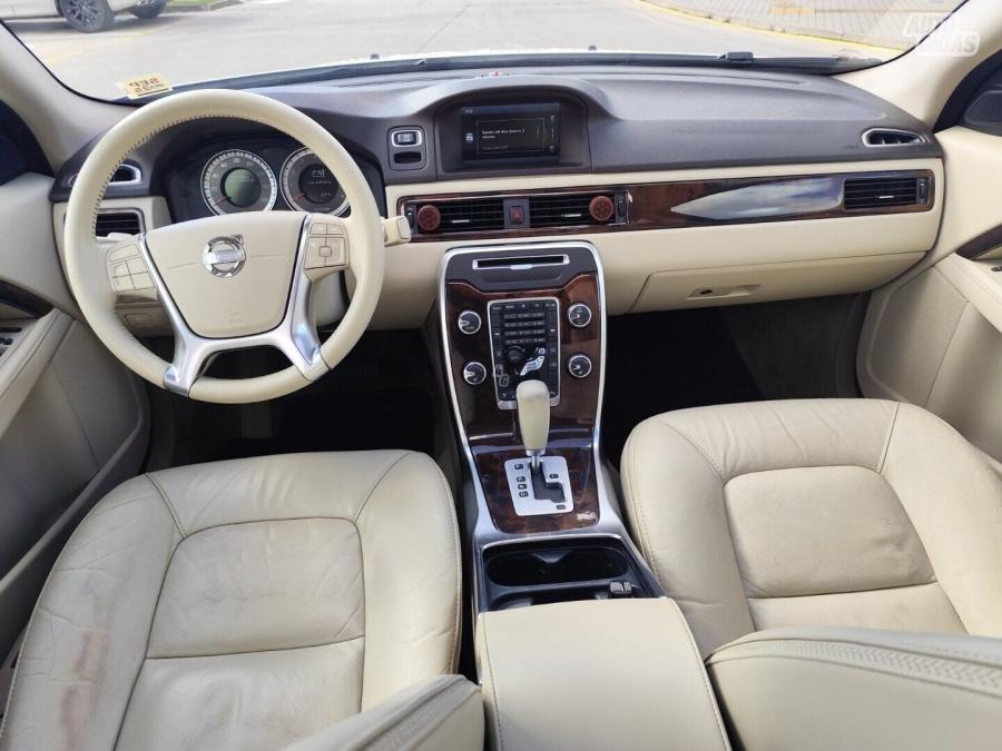 Volvo XC70 2012 in Siauliai, with an engine capacity of 3.20 L and mileage of 170 thousand km for 6200 €, photo 13 on AUTOMOTO.COM.LV