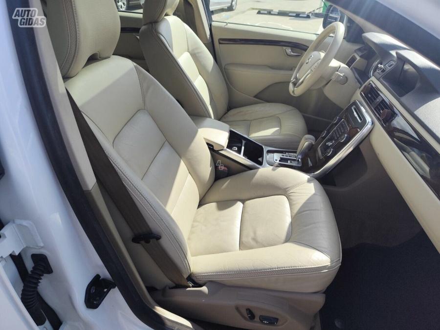 Volvo XC70 2012 in Siauliai, with an engine capacity of 3.20 L and mileage of 170 thousand km for 6200 €, photo 20 on AUTOMOTO.COM.LV