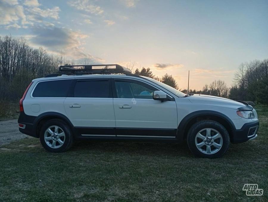 Volvo XC70 2013 in Raseiniai, with an engine capacity of 3.20 L and mileage of 326 thousand km for 9800 €, photo 5 on AUTOMOTO.COM.LV
