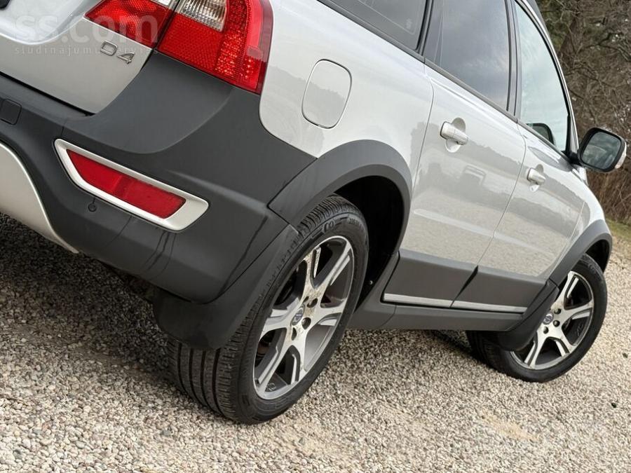 Volvo XC70 2013 Jūrmala, ar dzinēja tilpumu 2.00 L un nobraukumu 0 tūkst. km par 7250 €, foto 17 vietnē AUTOMOTO.COM.LV