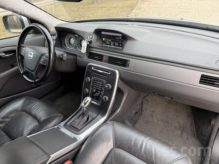 Volvo XC70 2013 Jūrmala, ar dzinēja tilpumu 2.00 L un nobraukumu 0 tūkst. km par 7250 €, foto 20 vietnē AUTOMOTO.COM.LV