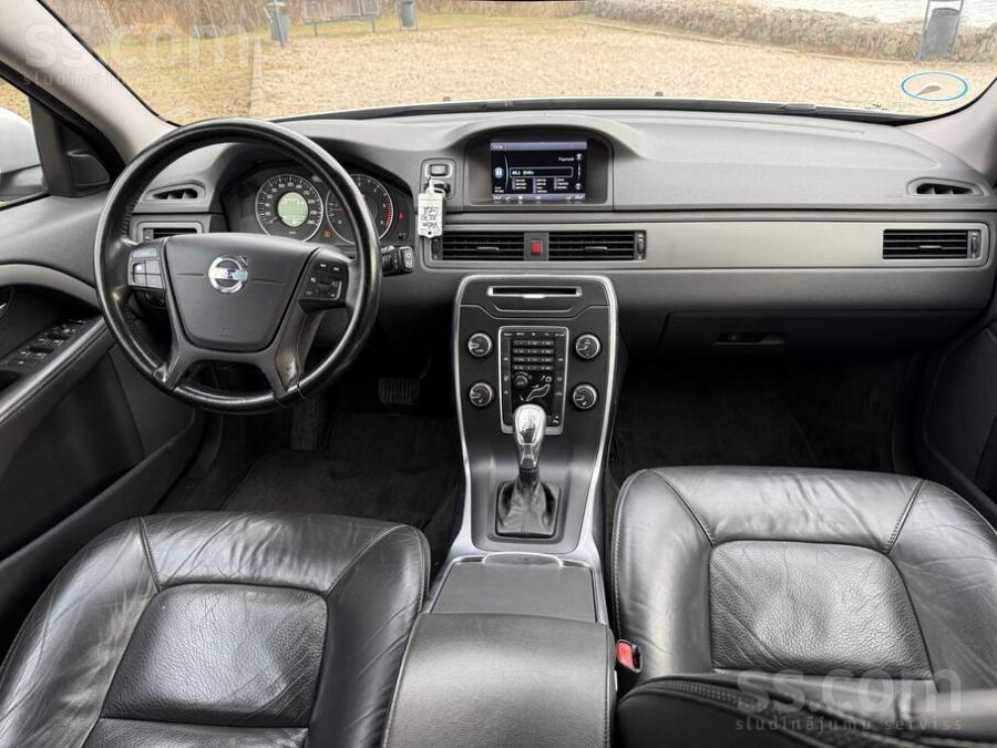 Volvo XC70 2013 Jūrmala, ar dzinēja tilpumu 2.00 L un nobraukumu 0 tūkst. km par 7250 €, foto 24 vietnē AUTOMOTO.COM.LV