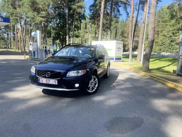 Volvo XC70 2013 in Riga, with an engine capacity of 2.40 L and mileage of 186 thousand km for 3500 €, photo 1 on AUTOMOTO.COM.LV