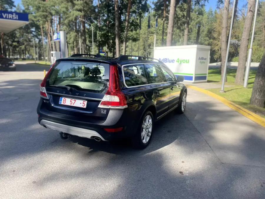 Volvo XC70 2013 in Riga, with an engine capacity of 2.40 L and mileage of 186 thousand km for 3500 €, photo 5 on AUTOMOTO.COM.LV