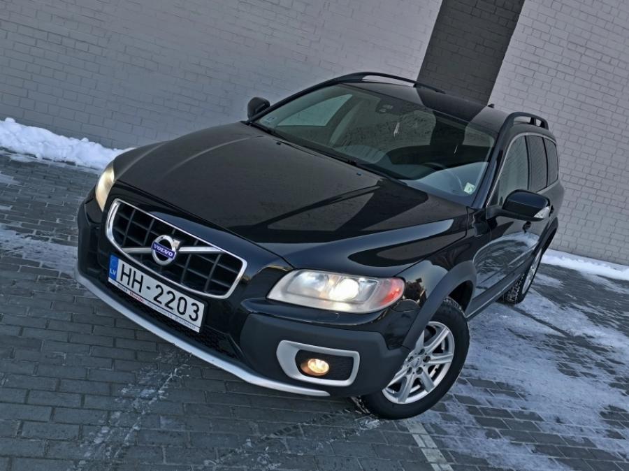 Volvo XC70 2013 in Riga, with an engine capacity of 2.40 L and mileage of 185 thousand km for 12990 €, photo 1 on AUTOMOTO.COM.LV