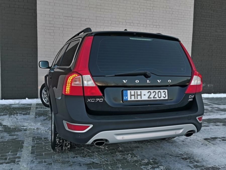 Volvo XC70 2013 in Riga, with an engine capacity of 2.40 L and mileage of 185 thousand km for 12990 €, photo 6 on AUTOMOTO.COM.LV