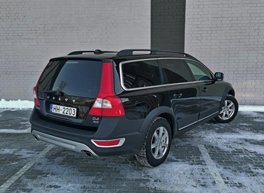 Volvo XC70 2013 in Riga, with an engine capacity of 2.40 L and mileage of 185 thousand km for 12990 €, photo 8 on AUTOMOTO.COM.LV