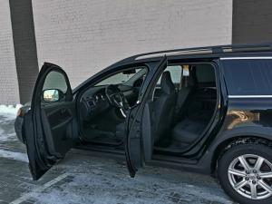 Volvo XC70 2013 in Riga, with an engine capacity of 2.40 L and mileage of 185 thousand km for 12990 €, photo 9 on AUTOMOTO.COM.LV