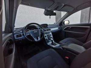 Volvo XC70 2013 in Riga, with an engine capacity of 2.40 L and mileage of 185 thousand km for 12990 €, photo 10 on AUTOMOTO.COM.LV