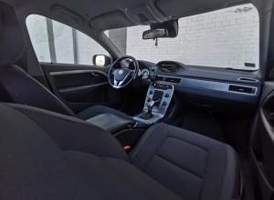 Volvo XC70 2013 in Riga, with an engine capacity of 2.40 L and mileage of 185 thousand km for 12990 €, photo 13 on AUTOMOTO.COM.LV