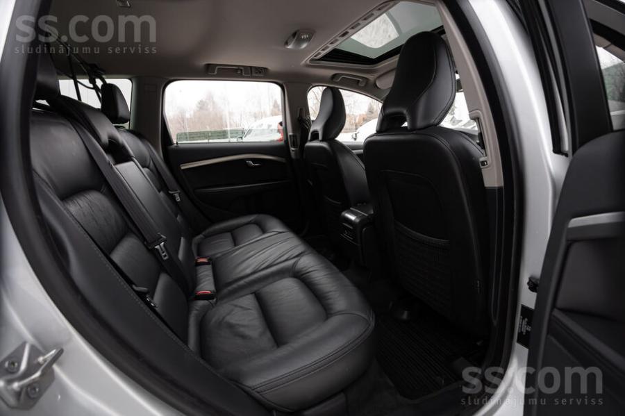 Volvo XC70 2014 in Riga, with an engine capacity of 2.40 L and mileage of 297 thousand km for 12700 €, photo 29 on AUTOMOTO.COM.LV