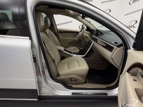 Volvo XC70 2014 Viļņa, ar dzinēja tilpumu 2.95 L un nobraukumu 263 tūkst. km par 10900 €, foto 4 vietnē AUTOMOTO.COM.LV