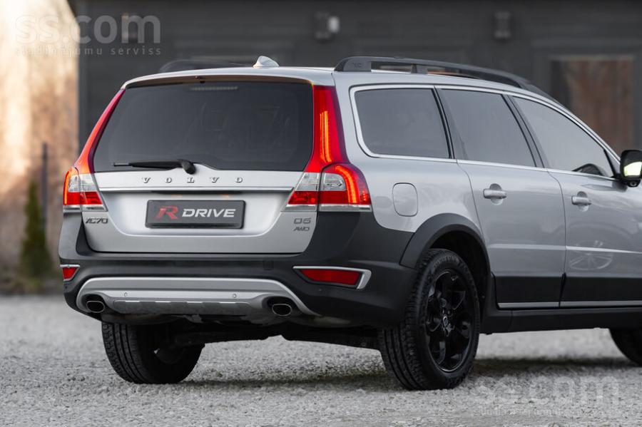 Volvo XC70 2014 Jelgava, ar dzinēja tilpumu 2.40 L un nobraukumu 297 tūkst. km par 12400 €, foto 8 vietnē AUTOMOTO.COM.LV