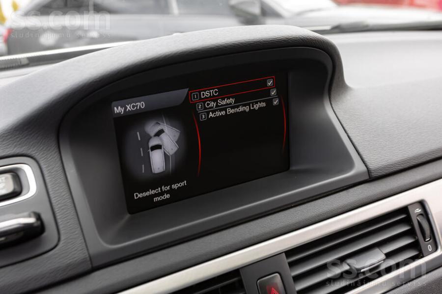 Volvo XC70 2014 Jelgava, ar dzinēja tilpumu 2.40 L un nobraukumu 297 tūkst. km par 12400 €, foto 13 vietnē AUTOMOTO.COM.LV