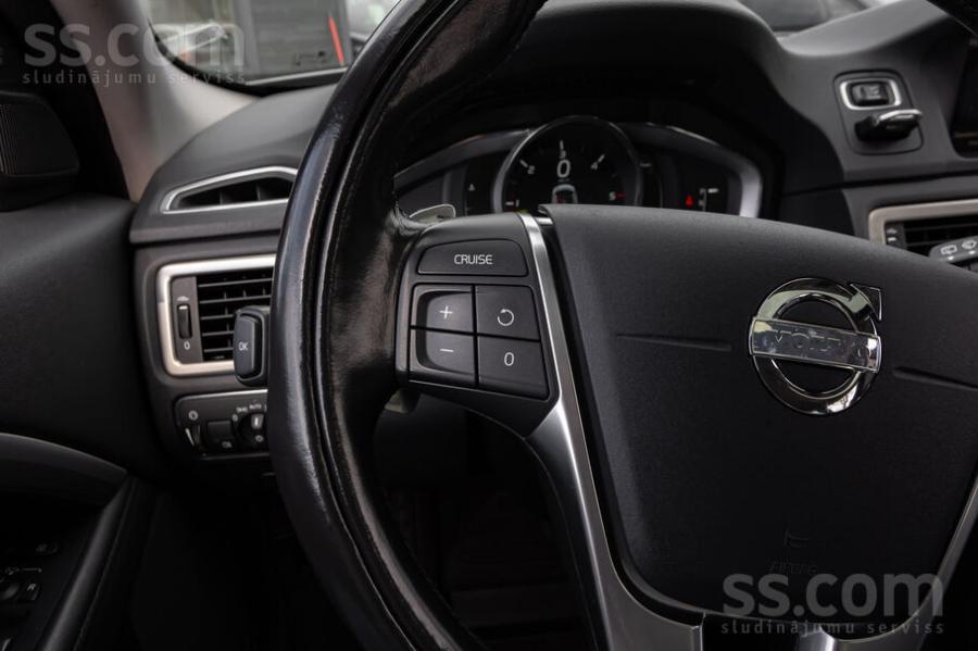 Volvo XC70 2014 Jelgava, ar dzinēja tilpumu 2.40 L un nobraukumu 297 tūkst. km par 12400 €, foto 14 vietnē AUTOMOTO.COM.LV