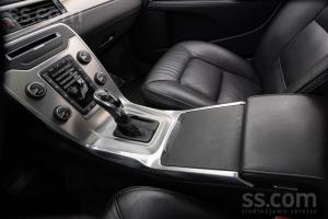 Volvo XC70 2014 Jelgava, ar dzinēja tilpumu 2.40 L un nobraukumu 297 tūkst. km par 12400 €, foto 19 vietnē AUTOMOTO.COM.LV