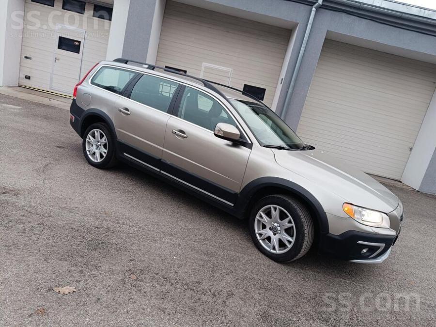 Volvo XC70 2014 in Riga, with an engine capacity of 2.00 L and mileage of 192 thousand km for 8150 €, photo 3 on AUTOMOTO.COM.LV