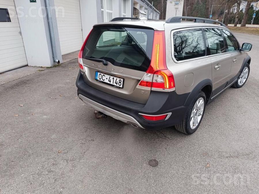 Volvo XC70 2014 in Riga, with an engine capacity of 2.00 L and mileage of 192 thousand km for 8150 €, photo 4 on AUTOMOTO.COM.LV