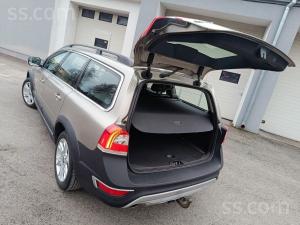 Volvo XC70 2014 in Riga, with an engine capacity of 2.00 L and mileage of 192 thousand km for 8150 €, photo 9 on AUTOMOTO.COM.LV