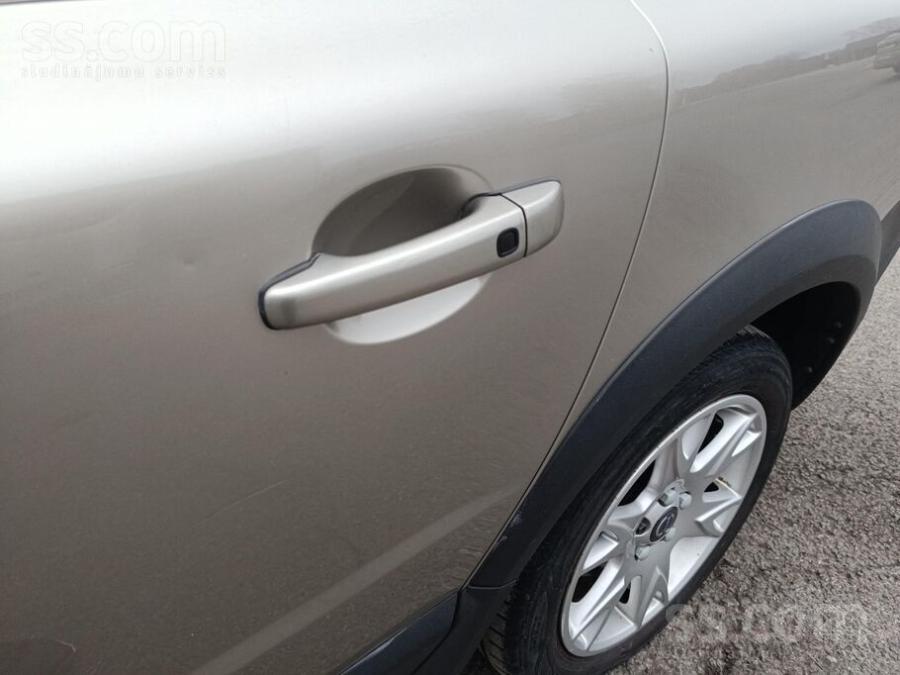 Volvo XC70 2014 in Riga, with an engine capacity of 2.00 L and mileage of 192 thousand km for 8150 €, photo 11 on AUTOMOTO.COM.LV