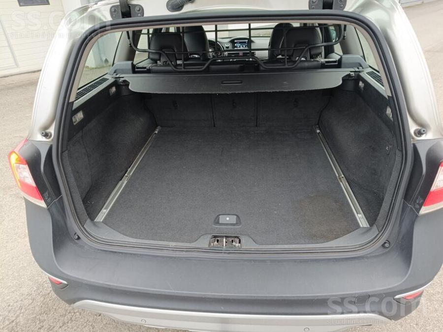 Volvo XC70 2014 in Riga, with an engine capacity of 2.00 L and mileage of 192 thousand km for 8150 €, photo 13 on AUTOMOTO.COM.LV