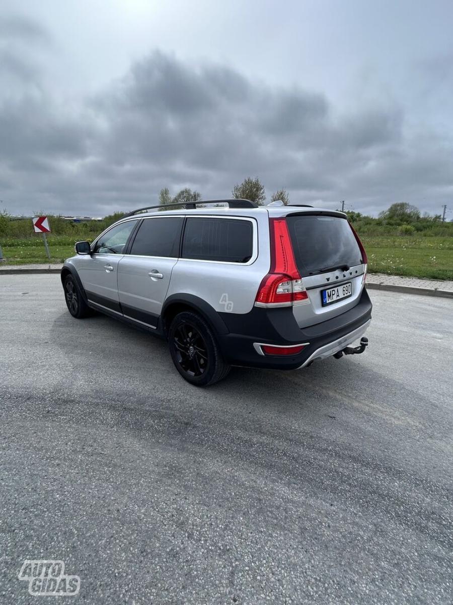 Volvo XC70 2014 in Klaipeda, with an engine capacity of 2.40 L and mileage of 308 thousand km for 9300 €, photo 6 on AUTOMOTO.COM.LV