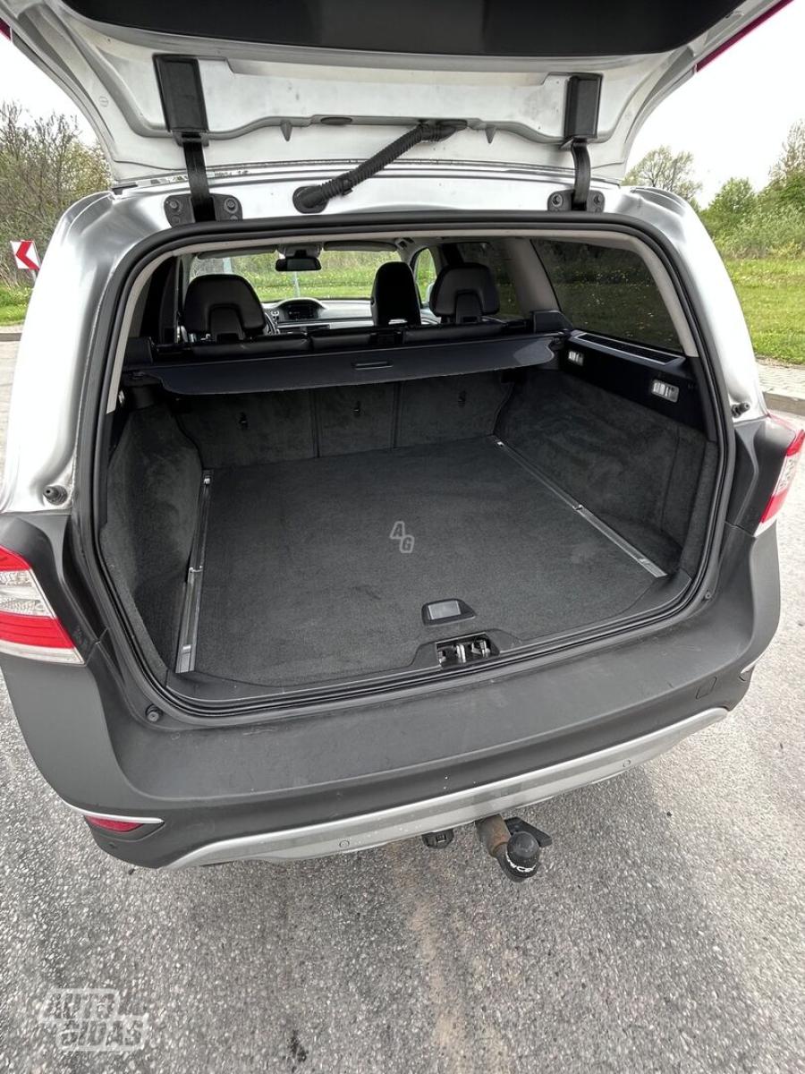 Volvo XC70 2014 in Klaipeda, with an engine capacity of 2.40 L and mileage of 308 thousand km for 9300 €, photo 7 on AUTOMOTO.COM.LV