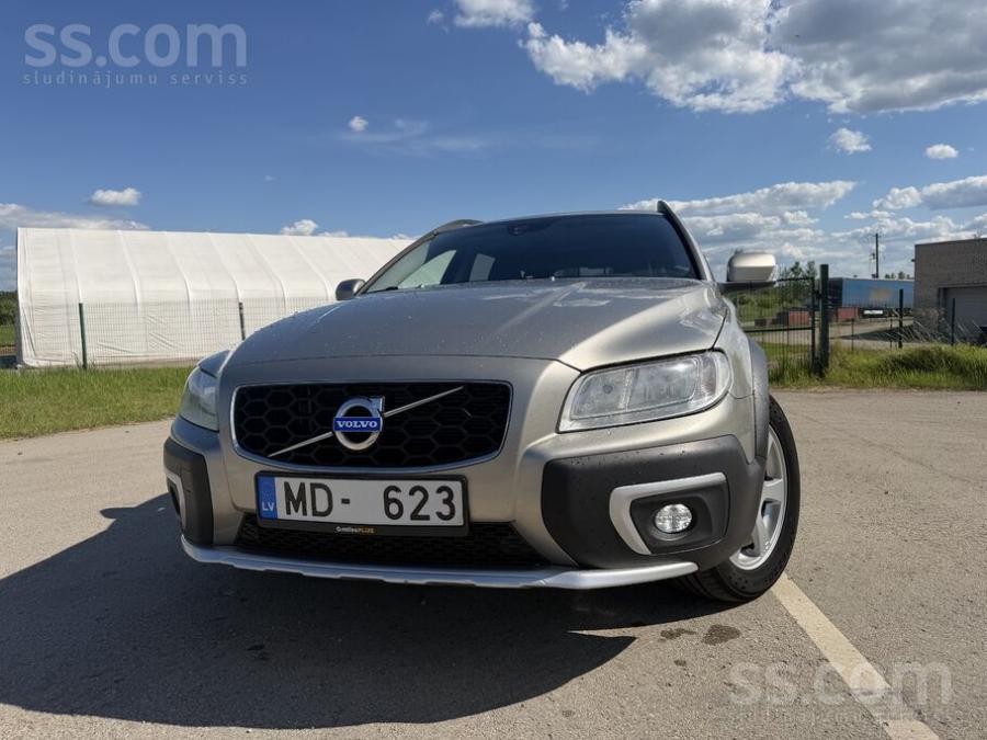 Volvo XC70 2014 Rēzekne, ar dzinēja tilpumu 2.00 L un nobraukumu 337 tūkst. km par 9450 €, foto 4 vietnē AUTOMOTO.COM.LV