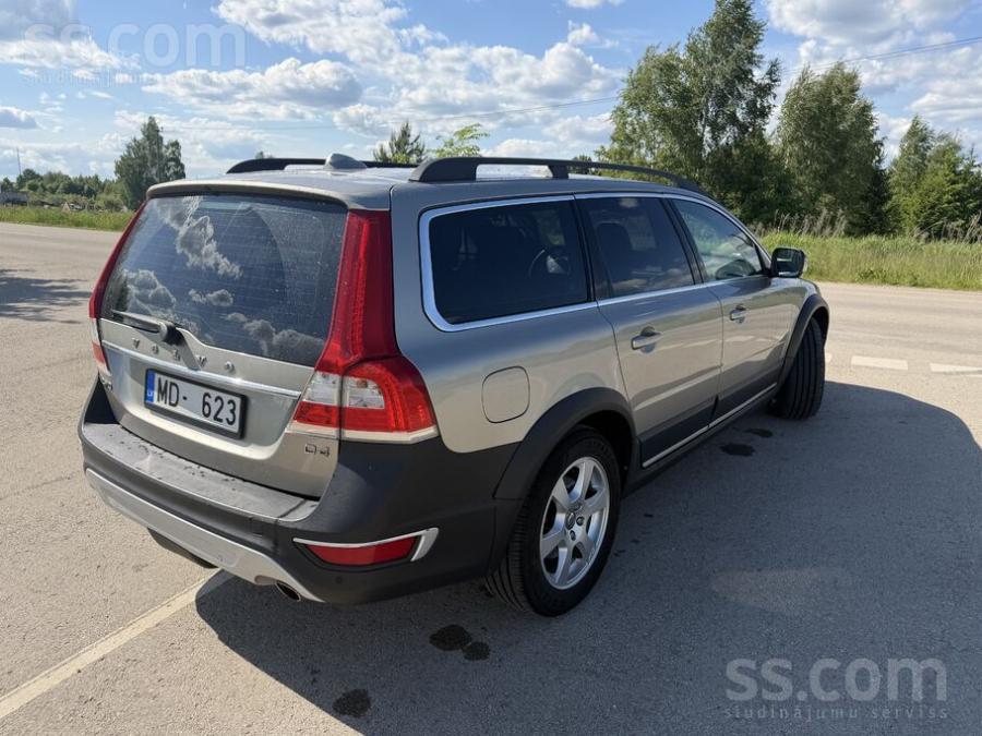 Volvo XC70 2014 Rēzekne, ar dzinēja tilpumu 2.00 L un nobraukumu 337 tūkst. km par 9450 €, foto 7 vietnē AUTOMOTO.COM.LV