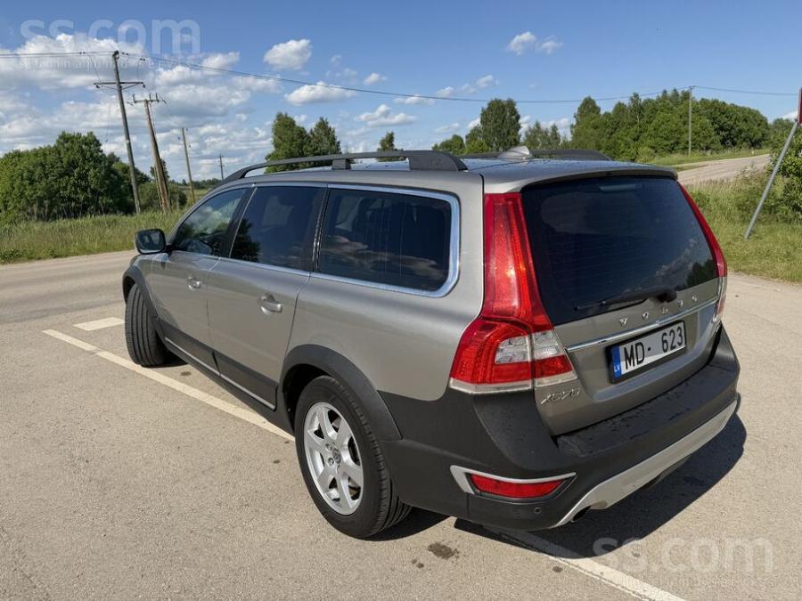 Volvo XC70 2014 Rēzekne, ar dzinēja tilpumu 2.00 L un nobraukumu 337 tūkst. km par 9450 €, foto 8 vietnē AUTOMOTO.COM.LV