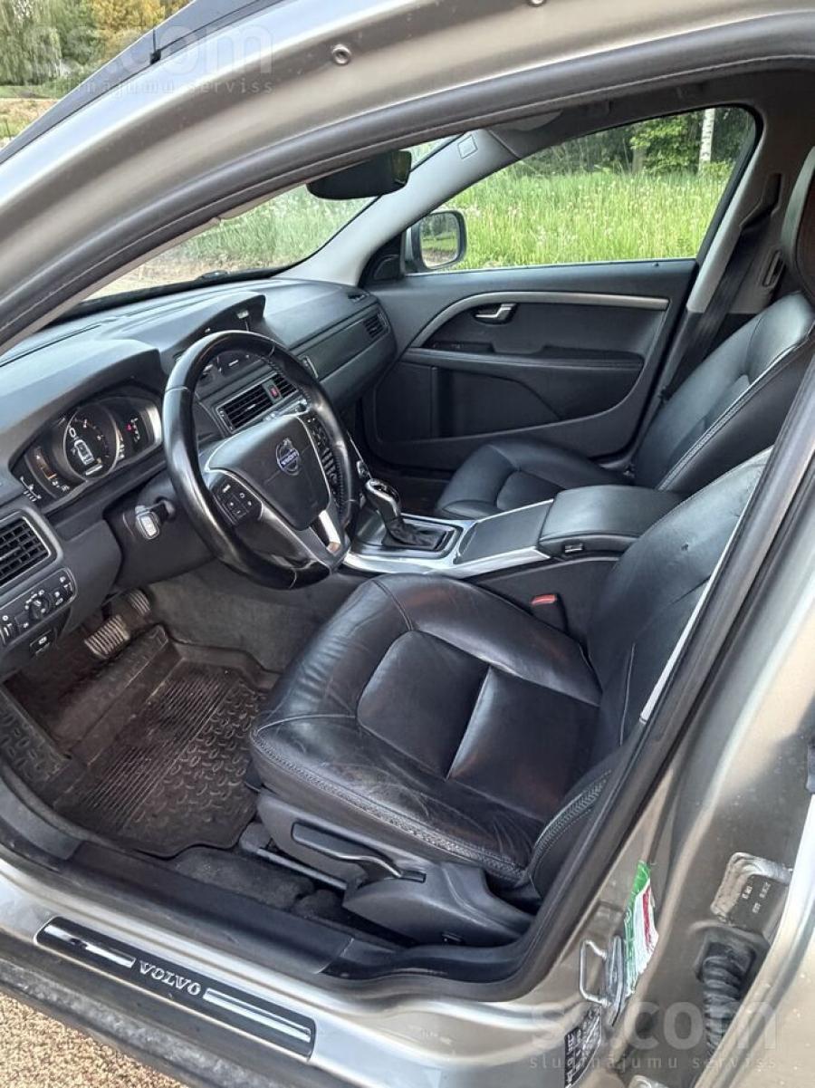 Volvo XC70 2014 Rēzekne, ar dzinēja tilpumu 2.00 L un nobraukumu 337 tūkst. km par 9450 €, foto 11 vietnē AUTOMOTO.COM.LV