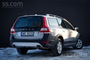 Volvo XC70 2015 in Riga, with an engine capacity of 2.00 L and mileage of 290 thousand km for 9390 €, photo 3 on AUTOMOTO.COM.LV