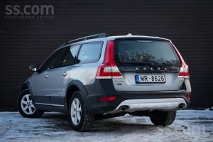 Volvo XC70 2015 in Riga, with an engine capacity of 2.00 L and mileage of 290 thousand km for 9390 €, photo 4 on AUTOMOTO.COM.LV