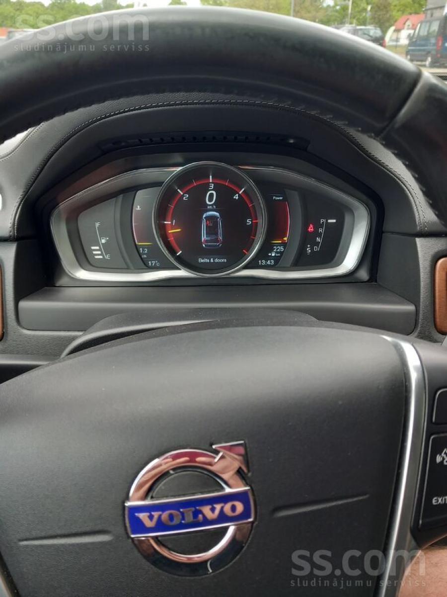 Volvo XC70 2015 Cēsis, ar dzinēja tilpumu 2.40 L un nobraukumu 262 tūkst. km par 12490 €, foto 3 vietnē AUTOMOTO.COM.LV