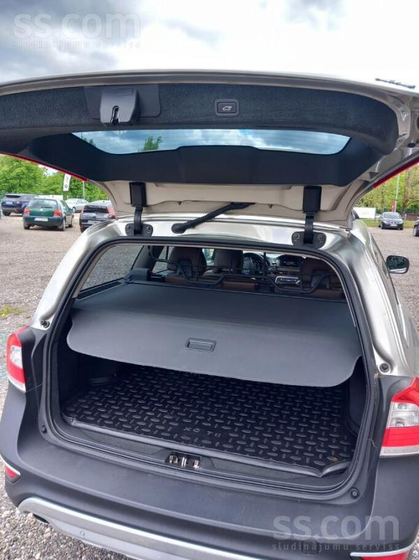 Volvo XC70 2015 Cēsis, ar dzinēja tilpumu 2.40 L un nobraukumu 262 tūkst. km par 12490 €, foto 8 vietnē AUTOMOTO.COM.LV