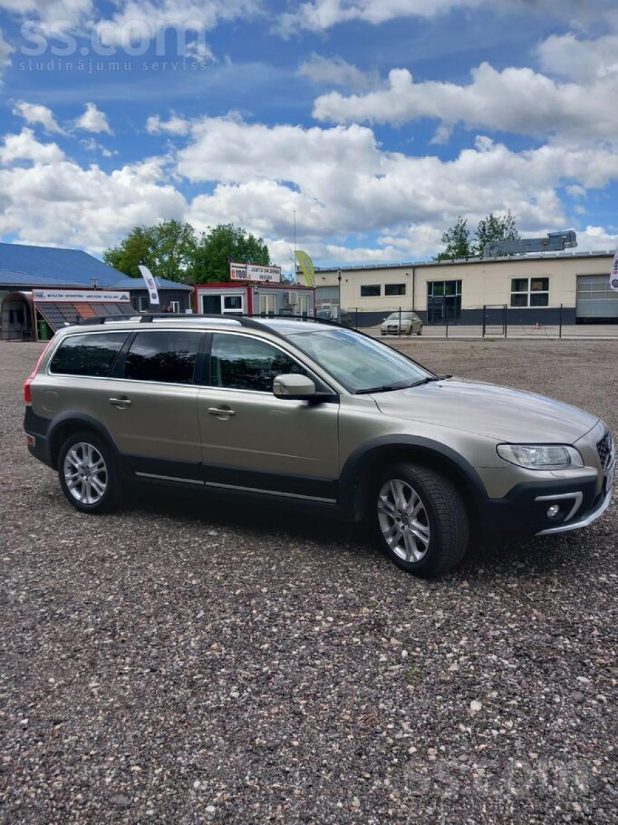 Volvo XC70 2015 Cēsis, ar dzinēja tilpumu 2.40 L un nobraukumu 262 tūkst. km par 12490 €, foto 12 vietnē AUTOMOTO.COM.LV