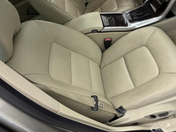 Volvo XC70 2015 Viļņa, ar dzinēja tilpumu 2.95 L un nobraukumu 0 tūkst. km par 12700 €, foto 5 vietnē AUTOMOTO.COM.LV