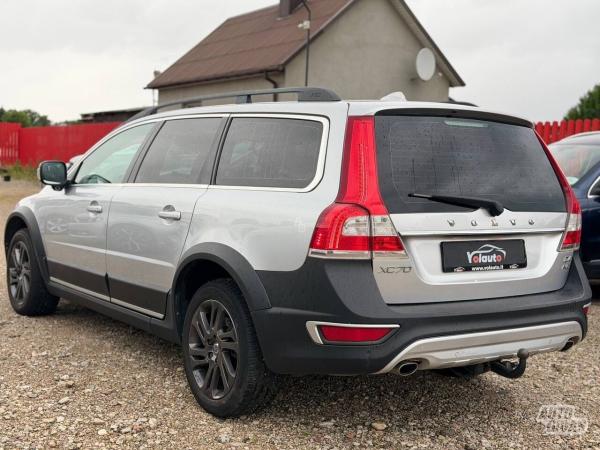 Volvo XC70 2015 in Pabrade, with an engine capacity of 2.40 L and mileage of 293 thousand km for 13500 €, photo 8 on AUTOMOTO.COM.LV