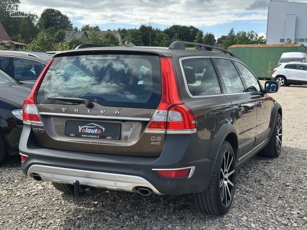 Volvo XC70 2016 in Pabrade, with an engine capacity of 2.40 L and mileage of 289 thousand km for 14500 €, photo 4 on AUTOMOTO.COM.LV