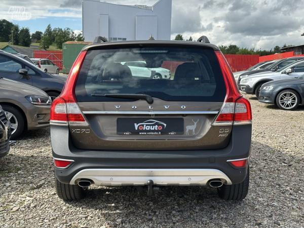 Volvo XC70 2016 in Pabrade, with an engine capacity of 2.40 L and mileage of 289 thousand km for 14500 €, photo 6 on AUTOMOTO.COM.LV