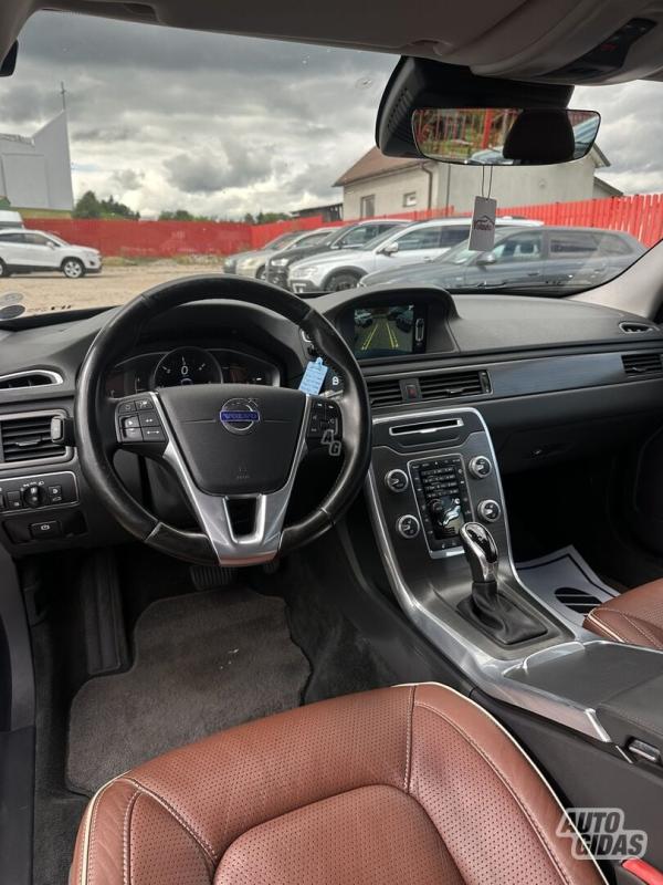 Volvo XC70 2016 in Pabrade, with an engine capacity of 2.40 L and mileage of 289 thousand km for 14500 €, photo 10 on AUTOMOTO.COM.LV
