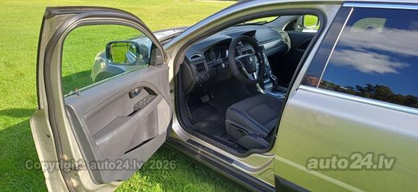 Volvo XC70 2016 Otepē, ar dzinēja tilpumu 2.40 L un nobraukumu 283 tūkst. km par 12500 €, foto 6 vietnē AUTOMOTO.COM.LV