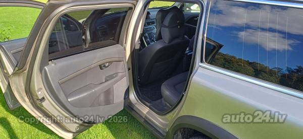 Volvo XC70 2016 Otepē, ar dzinēja tilpumu 2.40 L un nobraukumu 283 tūkst. km par 12500 €, foto 7 vietnē AUTOMOTO.COM.LV