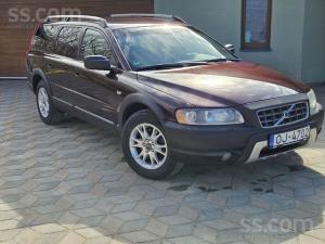 Violet Volvo XC70 2006 in Talsi, with an engine capacity of 2.40 L and mileage of 345 thousand km for 4599 €, photo  on AUTOMOTO.COM.LV