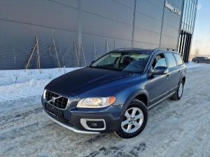 Violets Volvo XC70 2009 Viļņa, ar dzinēja tilpumu 2.40 L un nobraukumu 259 tūkst. km par 6790 €, foto  vietnē AUTOMOTO.COM.LV